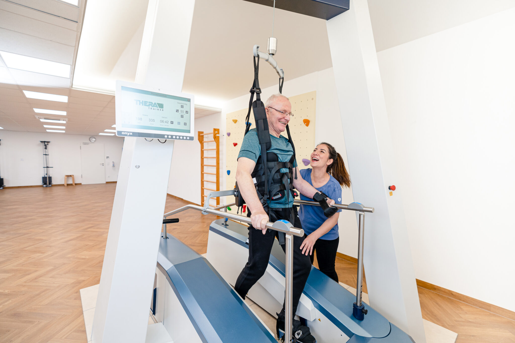 lyra | Robotic End-effector Gait Trainer | THERA-Trainer